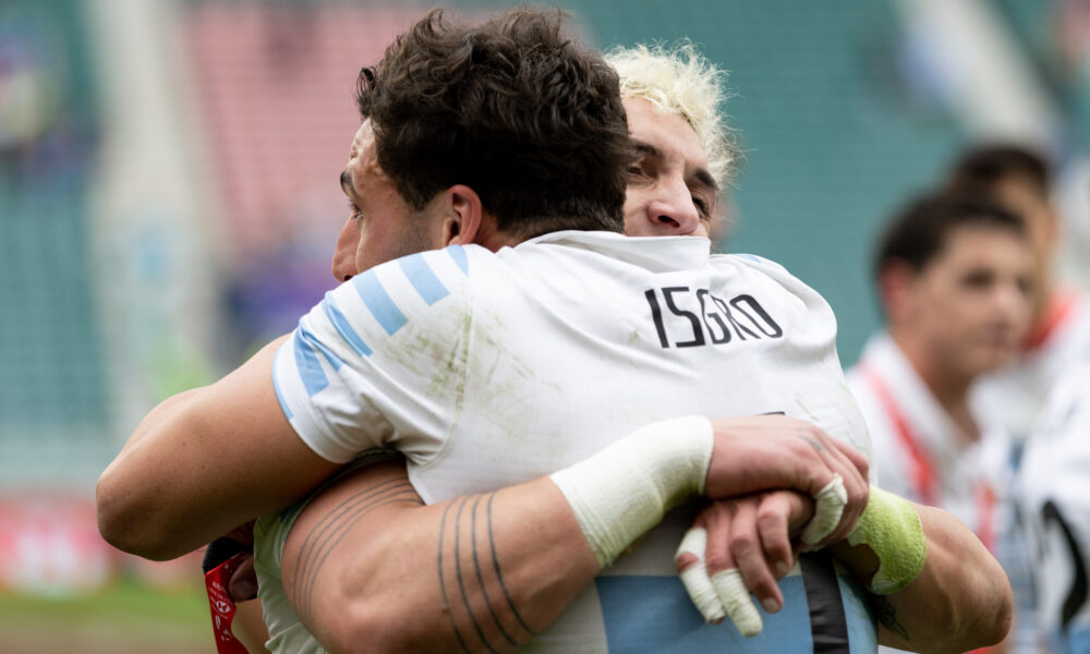 Los jugadores Rodrigo Isgró y Agustín Fraga integrantes del equipo ...