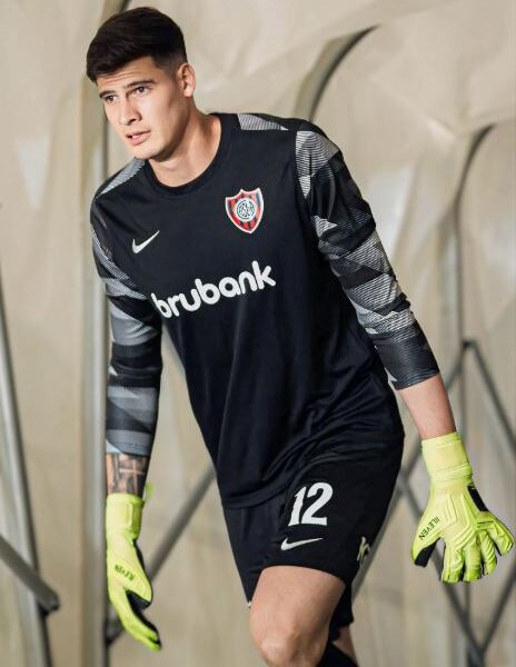 Orlando Gill: El arquero con un récord histórico en San Lorenzo