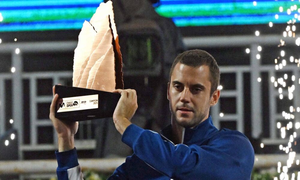 Laslo Djere sorprende y se consagra en el ATP de Santiago